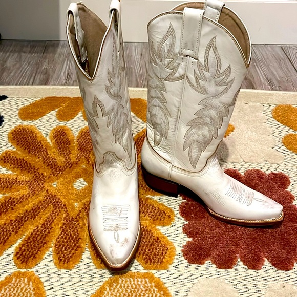 Idyllwind | Shoes | Brand New White Leather Idyllwind Boots | Poshmark